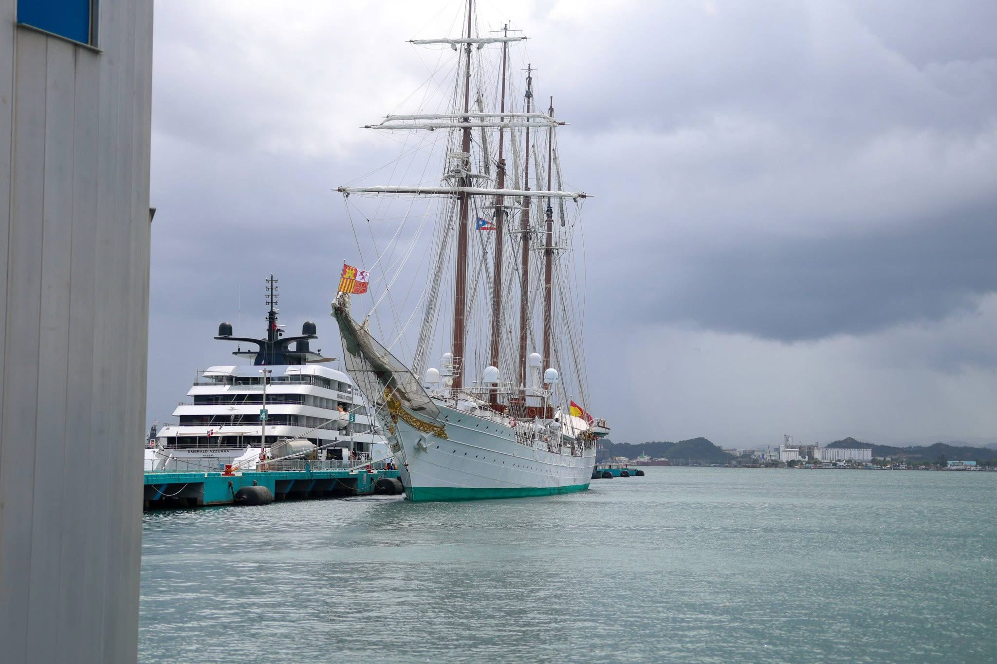 Buque español Juan Sebastián de Elcano hace una "emblemática" llegada a ...
