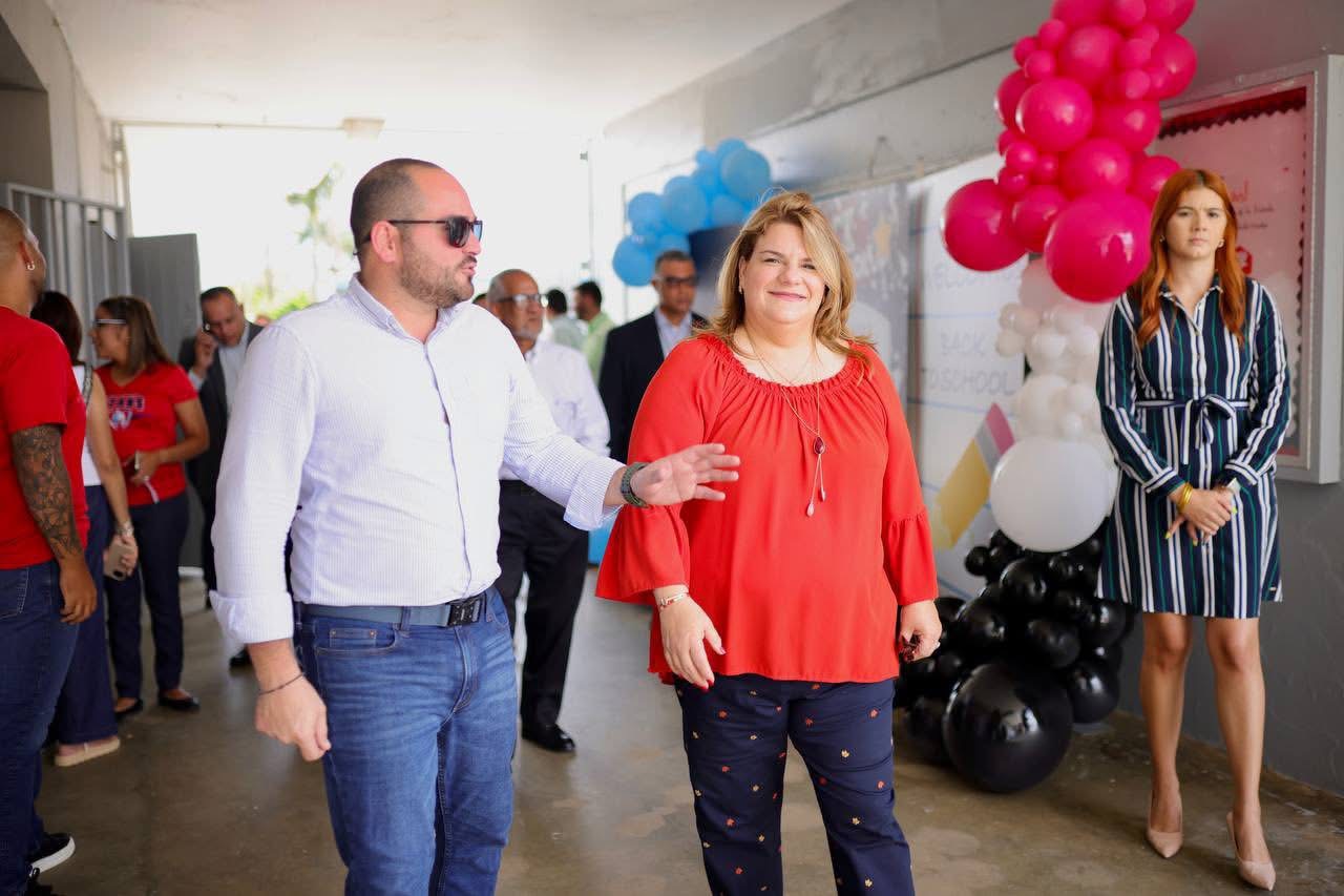 Gobernadora firma la “Ley Victoria” | NewsPR